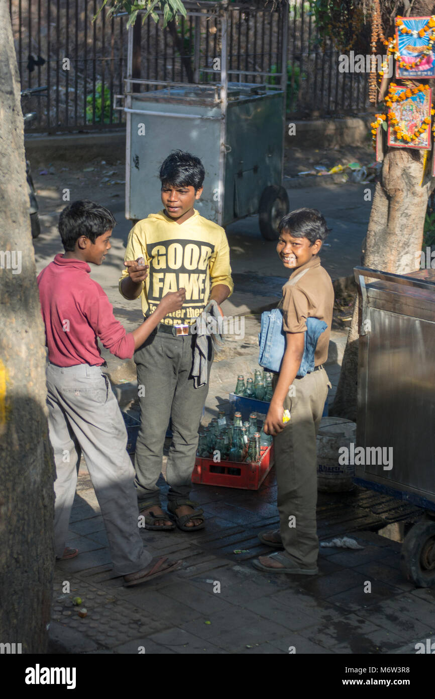 Indian boys hi-res stock photography and images - Alamy