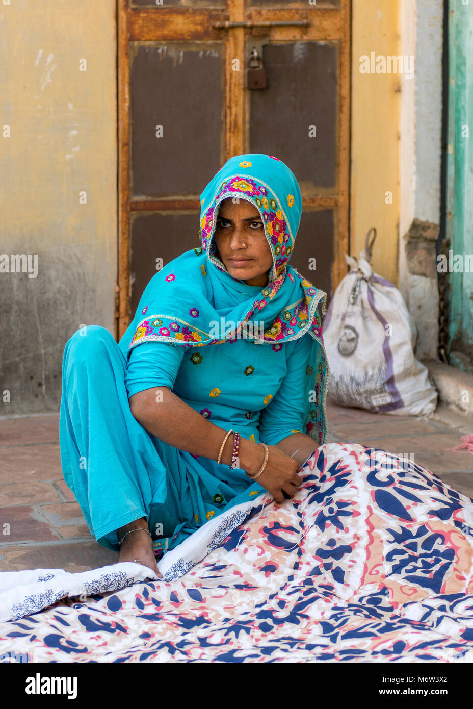 Indian woman sewing hi-res stock photography and images - Alamy