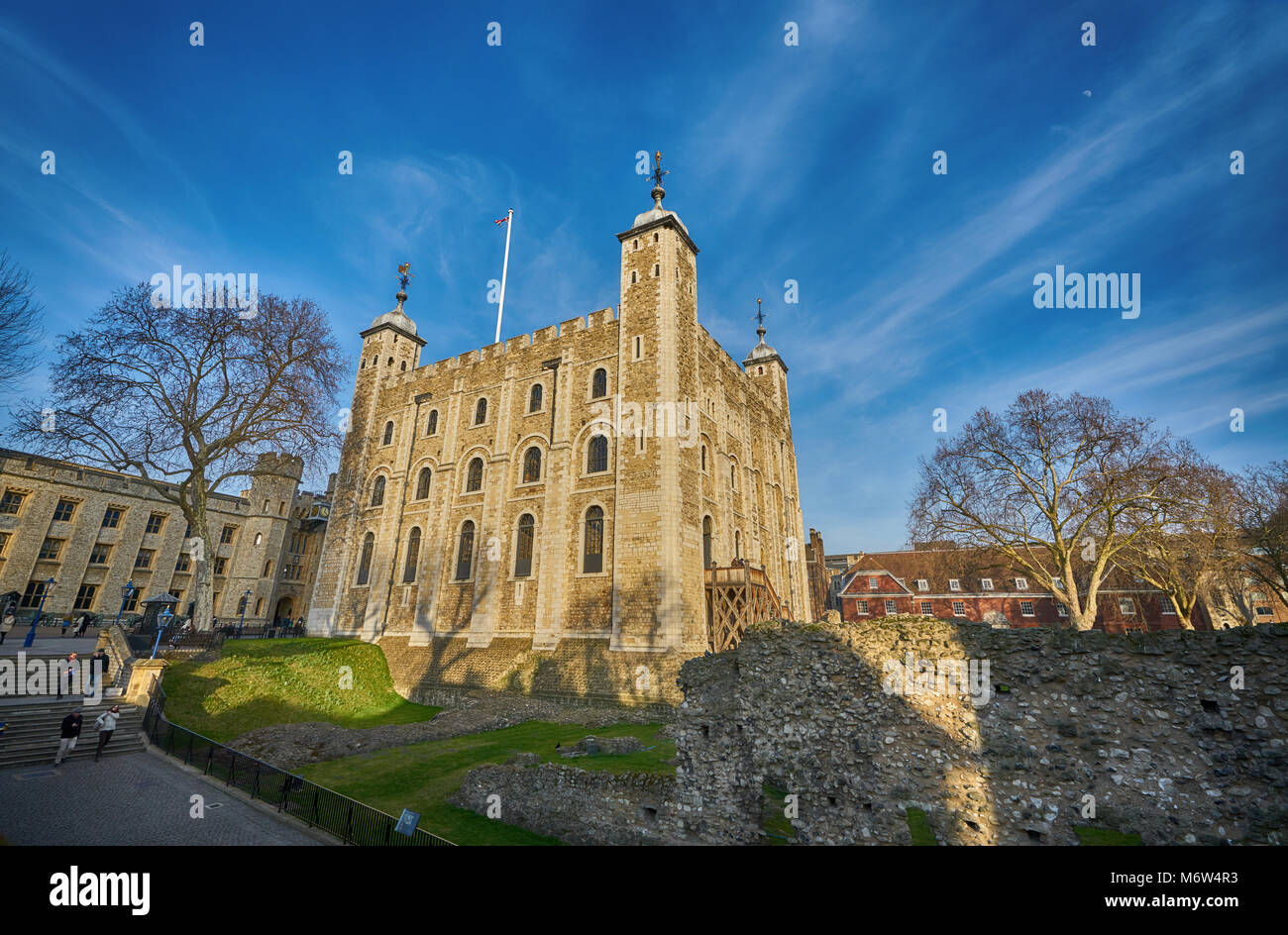 white tower tower of london Stock Photo - Alamy