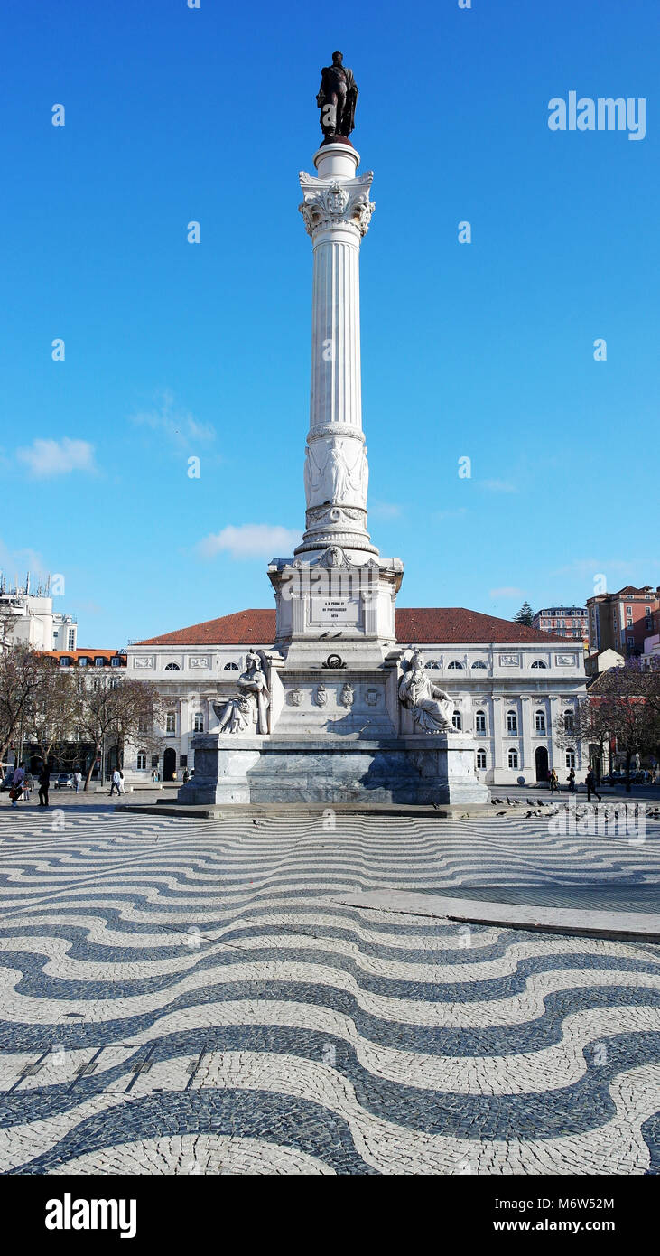Portugal square hi-res stock photography and images - Alamy