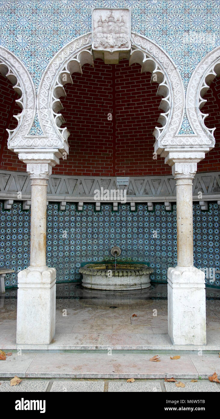 Fountain sintra portugal hi-res stock photography and images - Alamy
