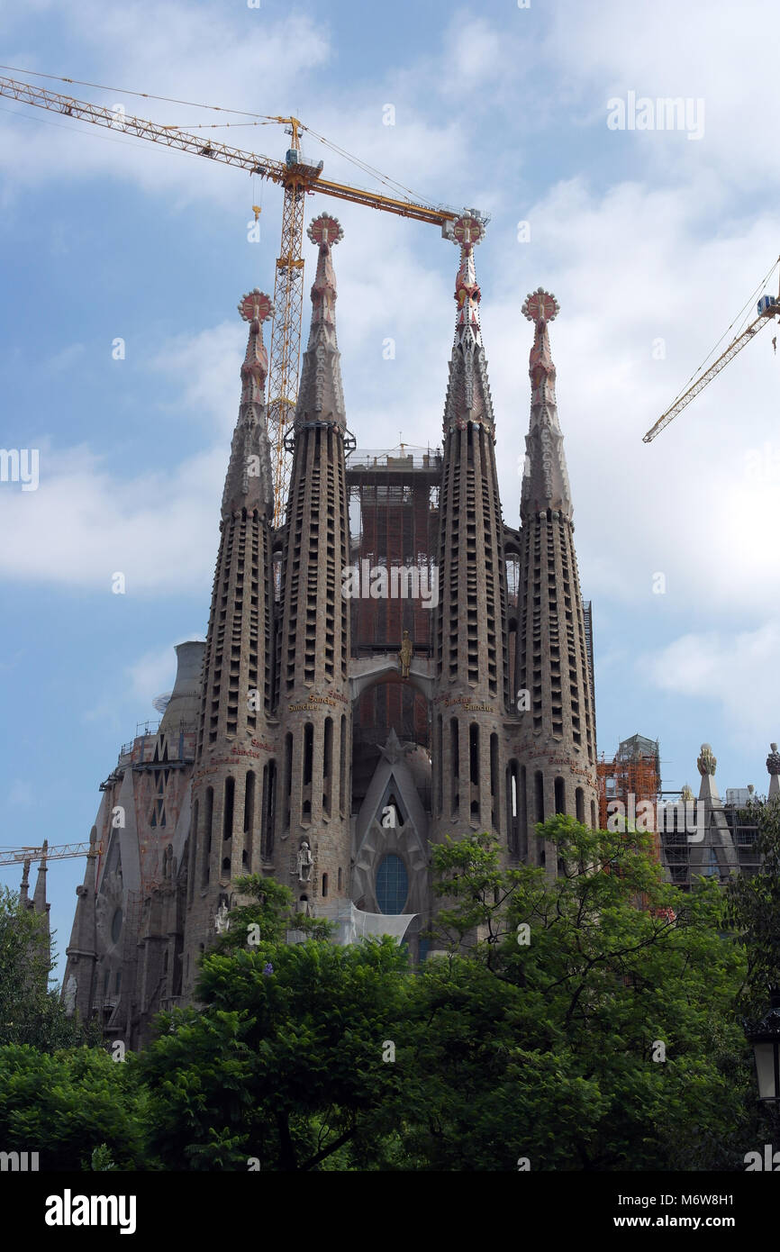 Sagrad familia hi-res stock photography and images - Alamy