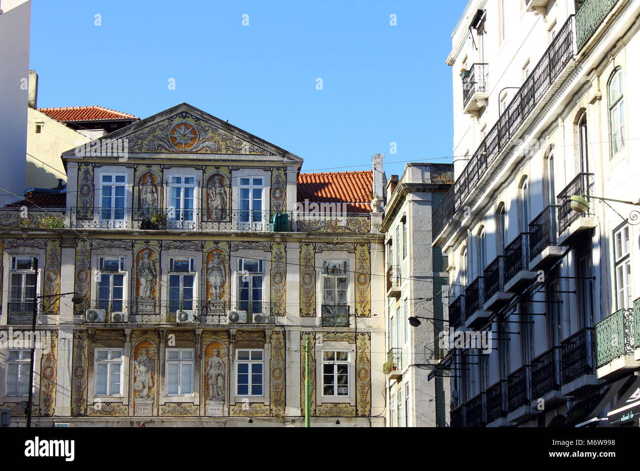 Old building, Lisbon, Portugal Stock Photo - Alamy
