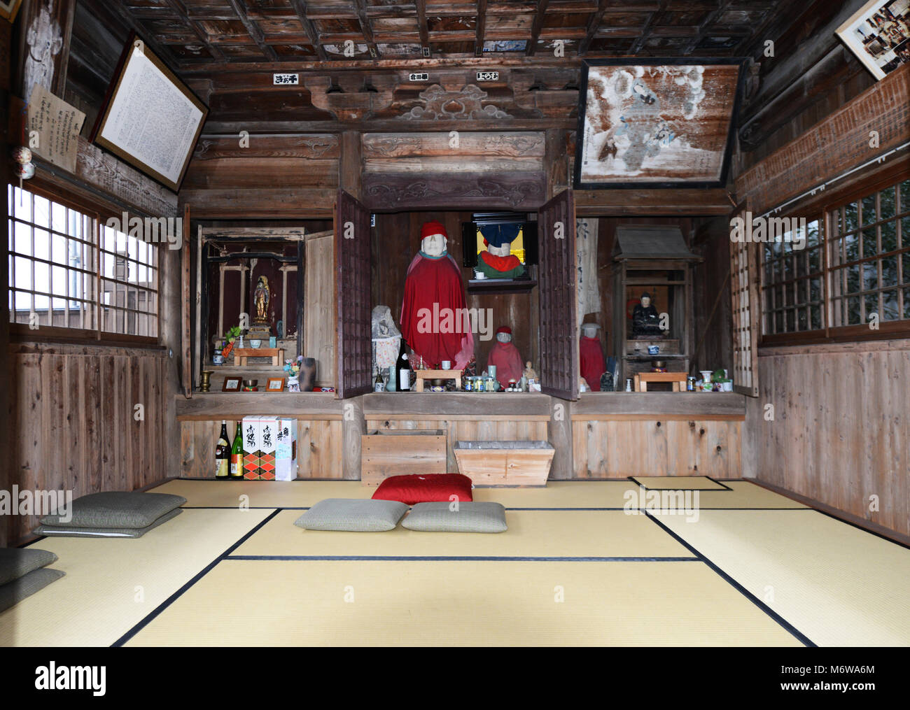 Japan Temple Interior High Resolution Stock Photography and Images - Alamy
