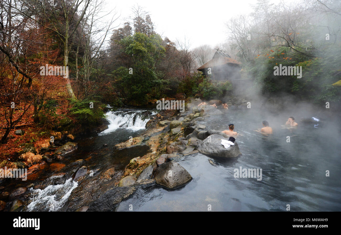 Japanese hot spring bath onsen hi-res stock photography and images - Alamy