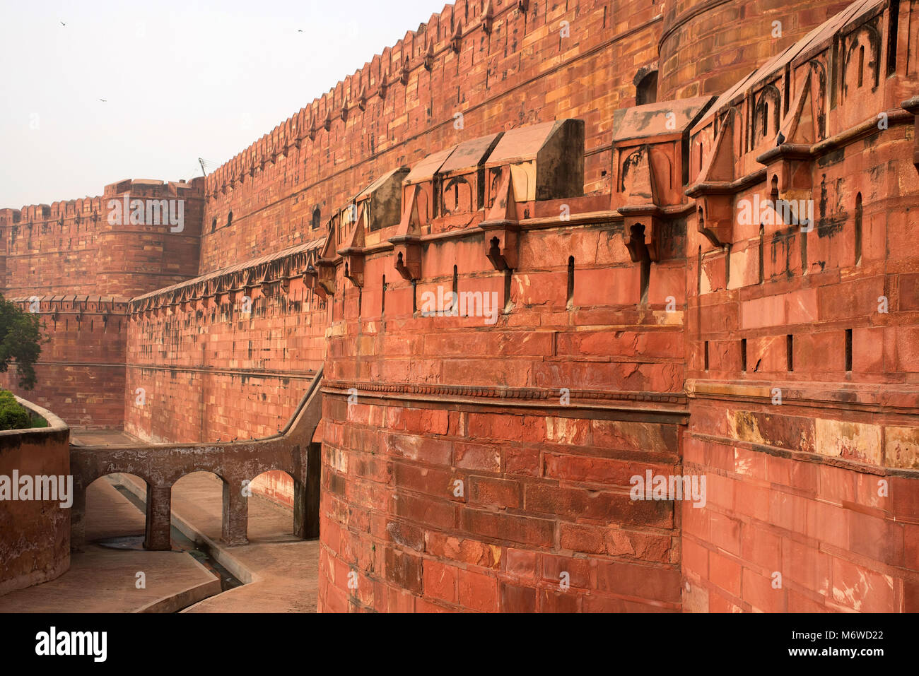 Ancient brick wall architecture india hi-res stock photography and ...