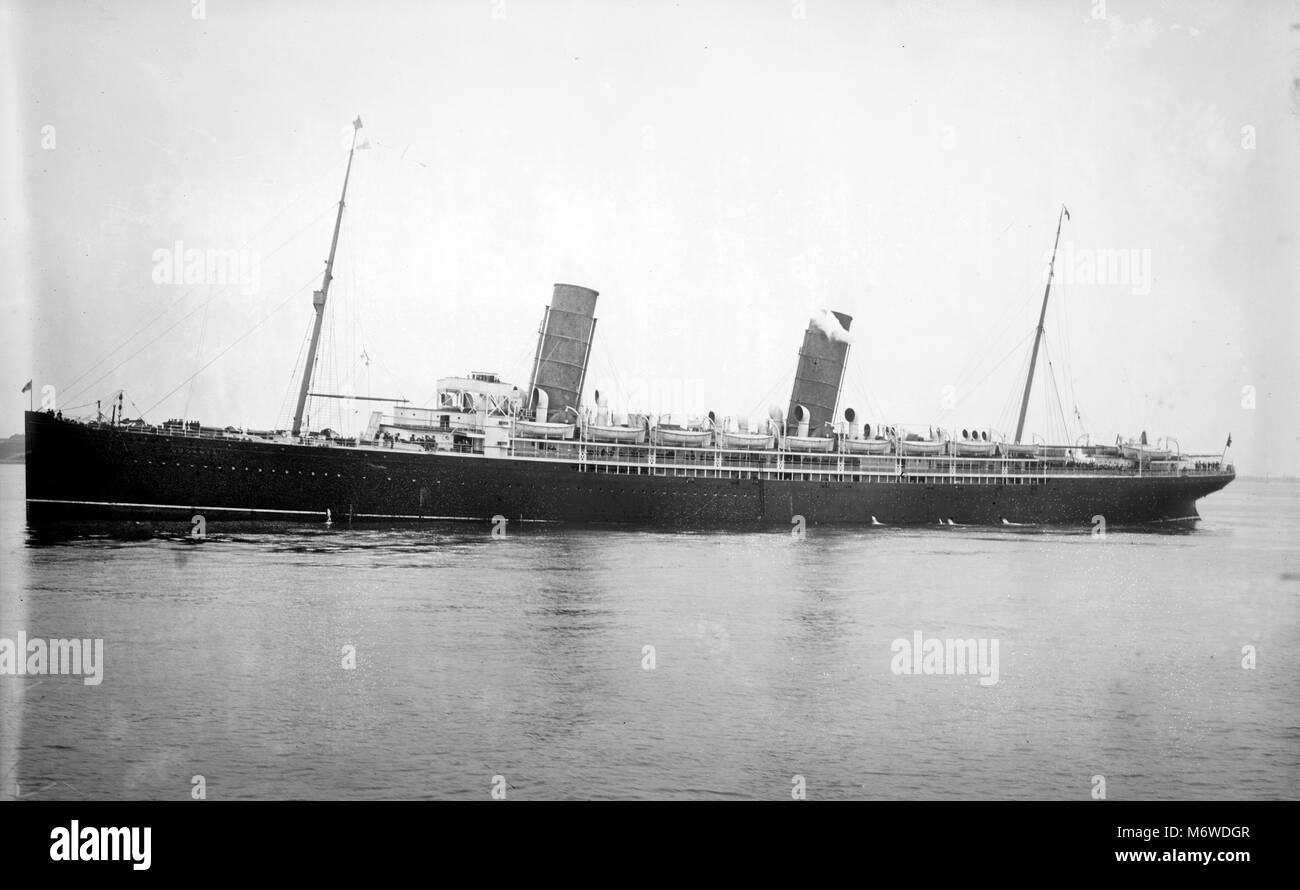 Rms lucania ship Black and White Stock Photos & Images - Alamy