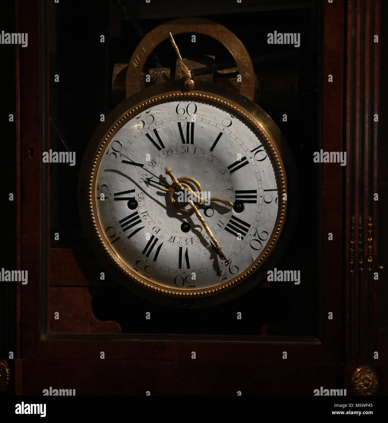 gold antique mantle clock Stock Photo - Alamy