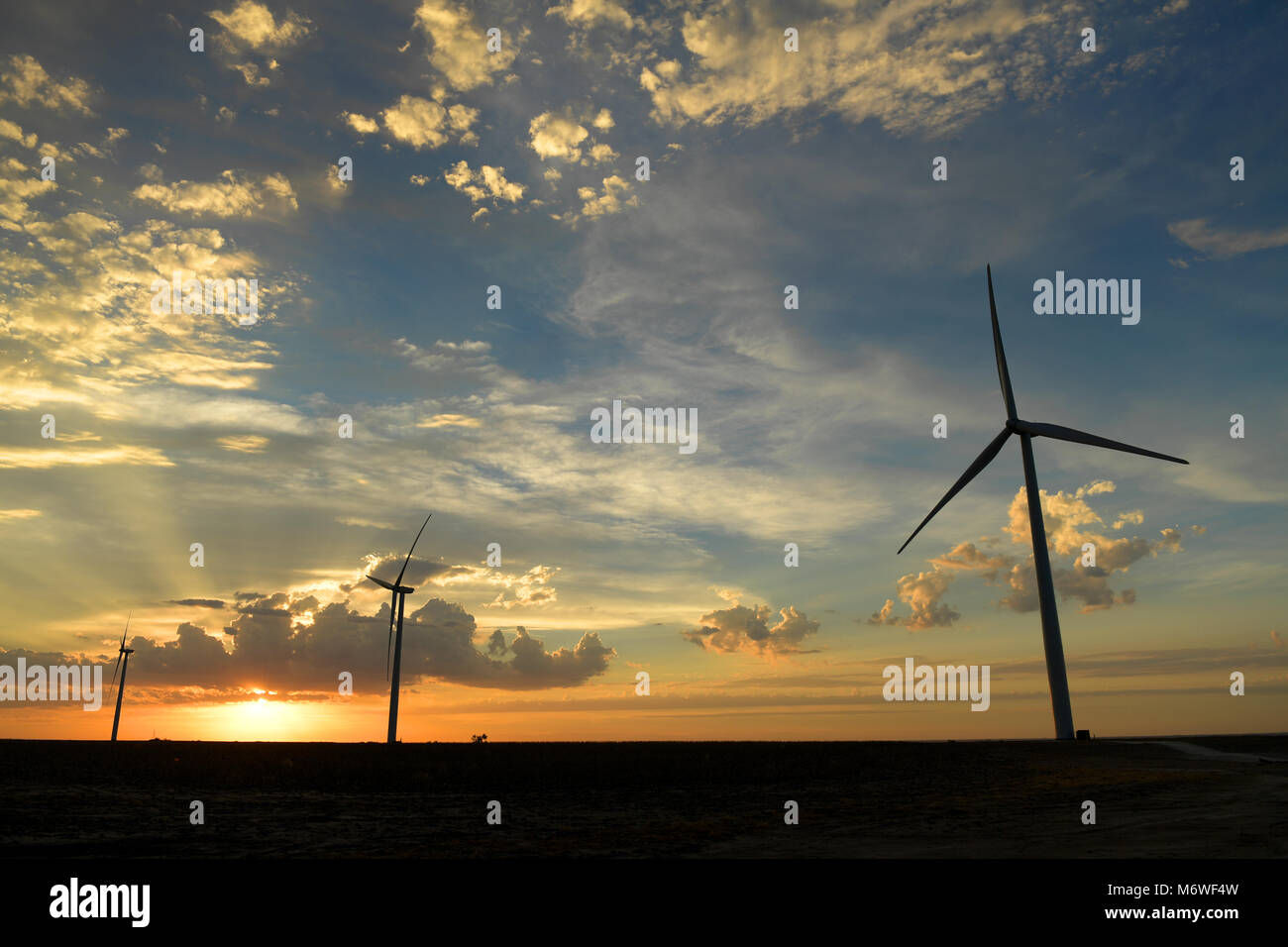 Wind farm at sunset in Kansas Stock Photo - Alamy