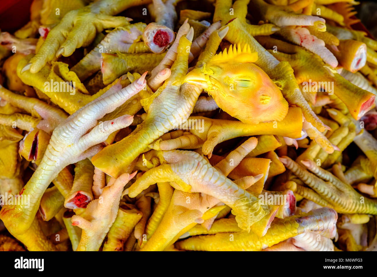 Chicken heads hi-res stock photography and images - Alamy