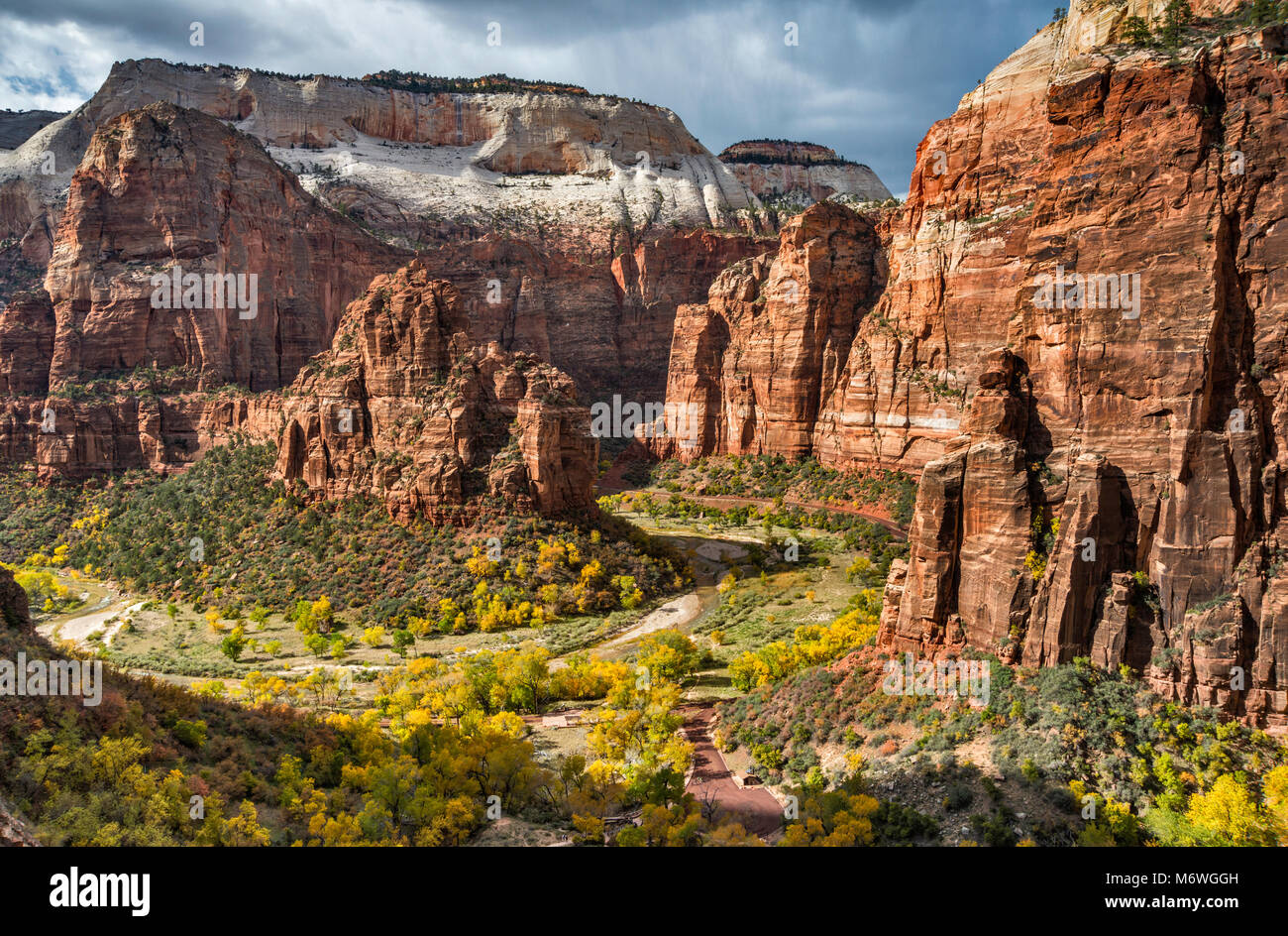 Zion Canyon in Big Bend area, Angels Landing, The Organ, Cathedral ...