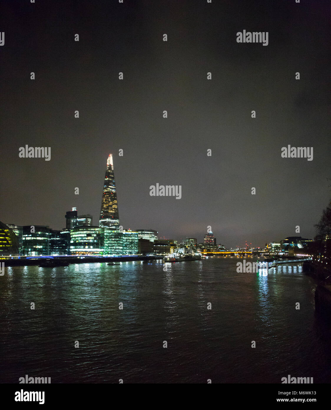 Hms Belfast At Night High Resolution Stock Photography and Images - Alamy