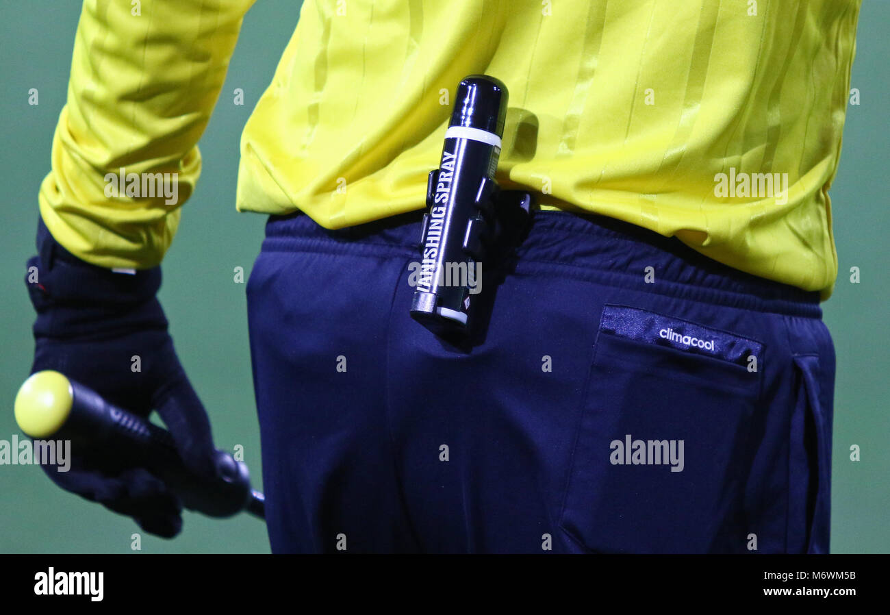 Referee spray High Resolution Stock Photography and Images - Alamy
