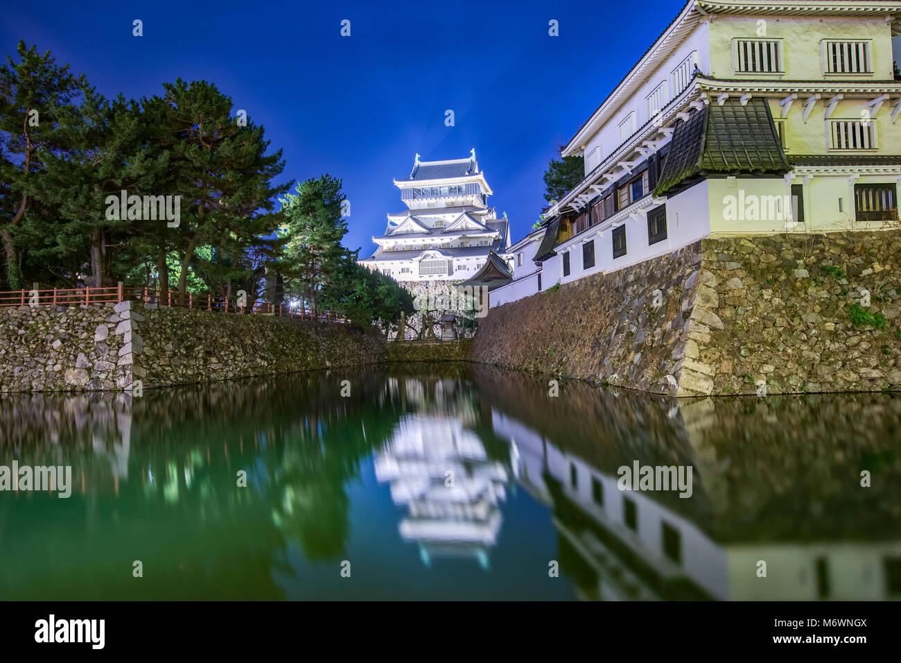 Kokura Castle in Kitakyushu at night in Kokura, Japan Stock Photo - Alamy