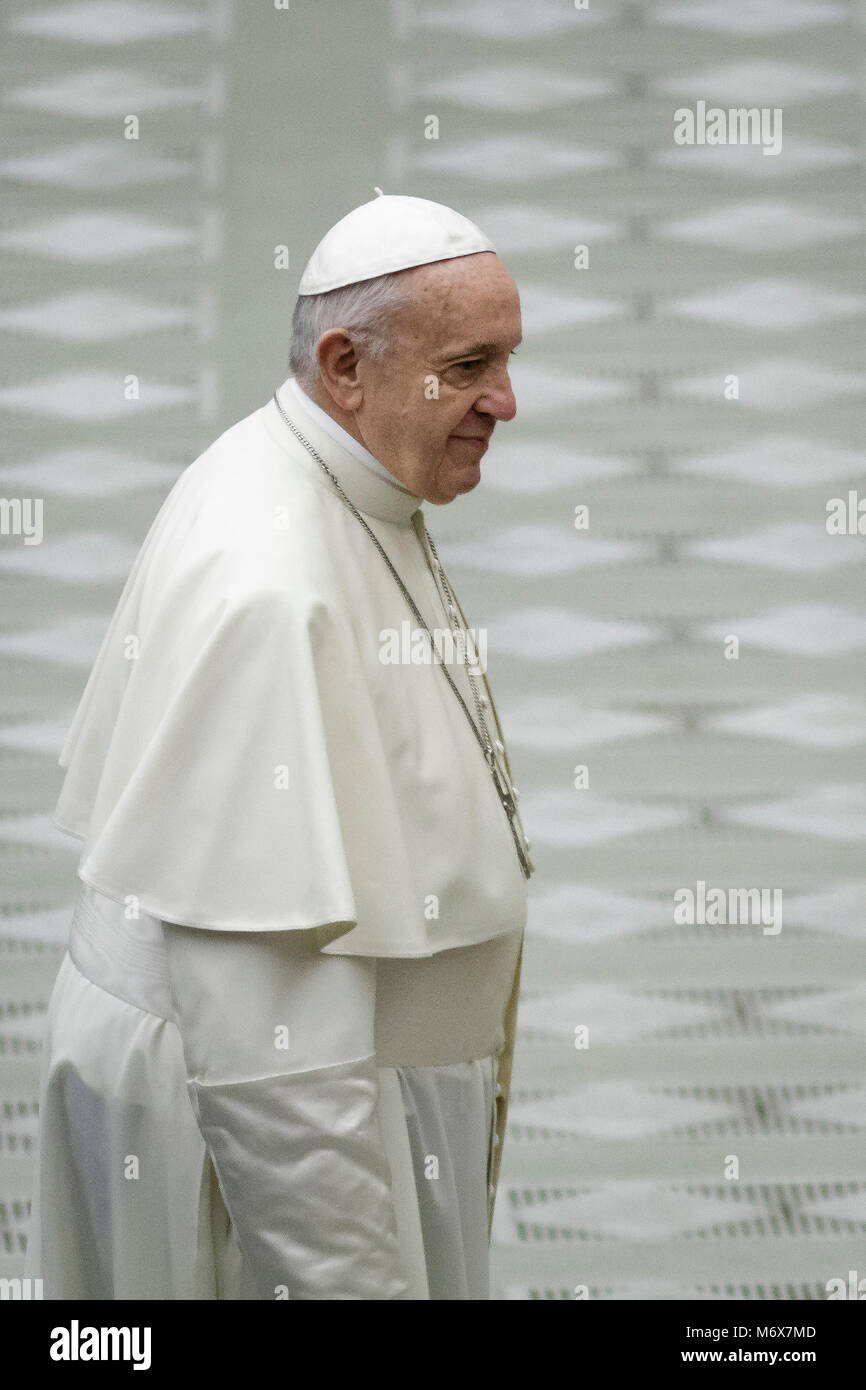 Papal audience hall hi-res stock photography and images - Alamy