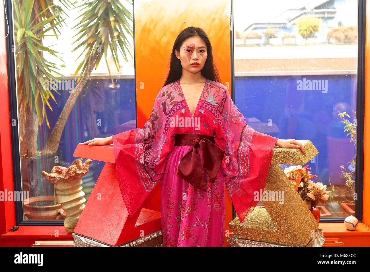 Princess diana zandra rhodes hi-res stock photography and images - Alamy