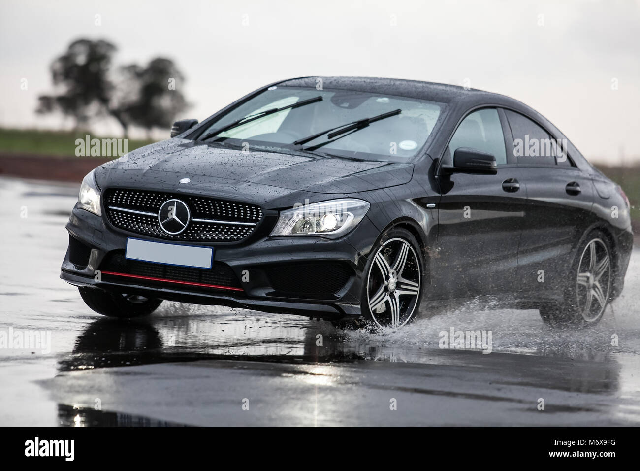 Car water splash hi-res stock photography and images - Alamy