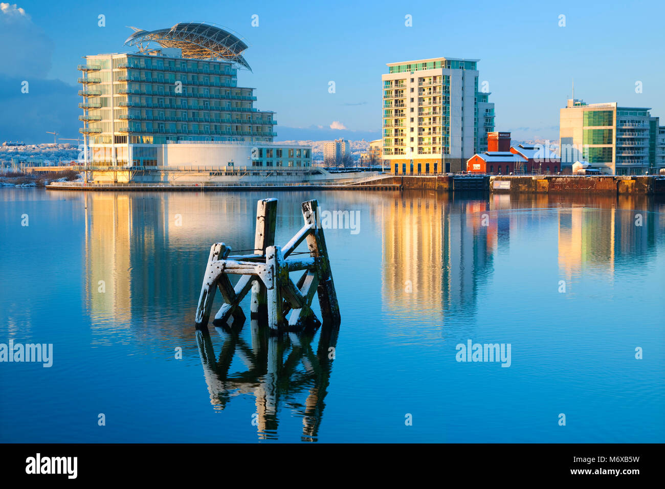Cardiff bay christmas hi-res stock photography and images - Alamy