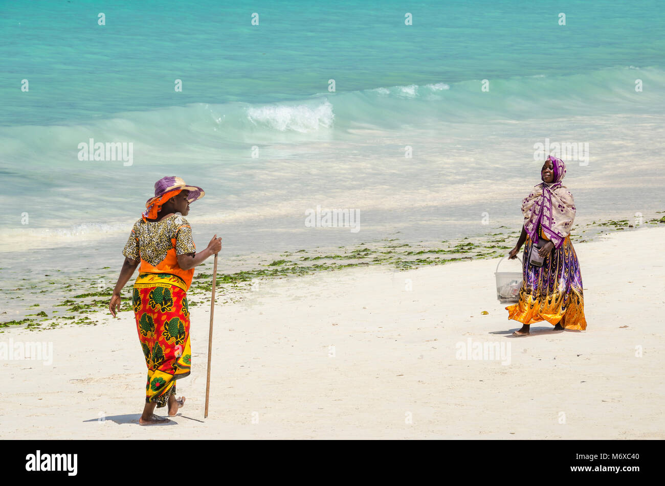 Tanzania clothes dress hi-res stock photography and images - Alamy