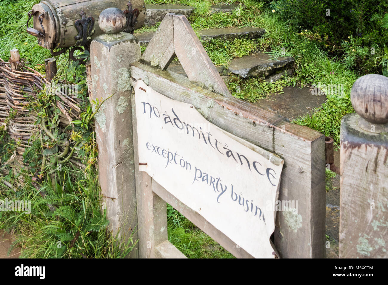 Gate Sign, Hobbiton Movie Set, Matamata, North Island, New Zealand ...