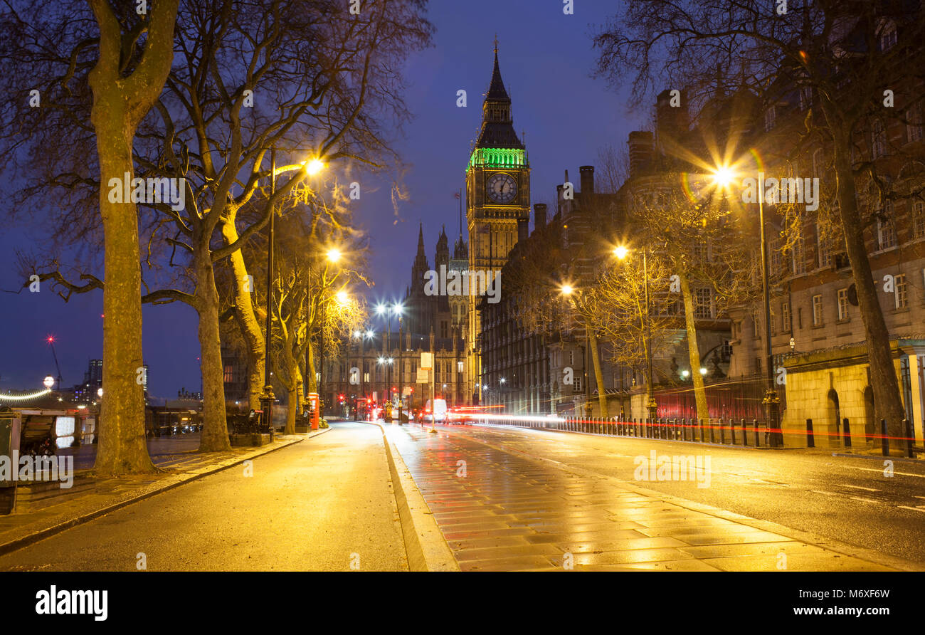 night scene in London city. Big Ben in background Stock Photo - Alamy