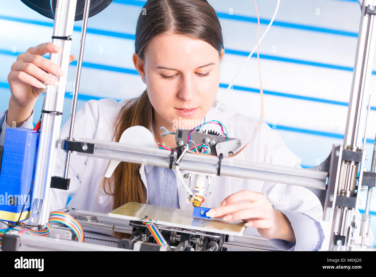 Lab automation technology hi-res stock photography and images - Alamy