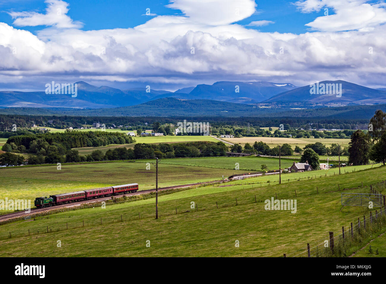 Andrew Barclay built tank engine Braeriach No. 71 arrives at Strathspey ...