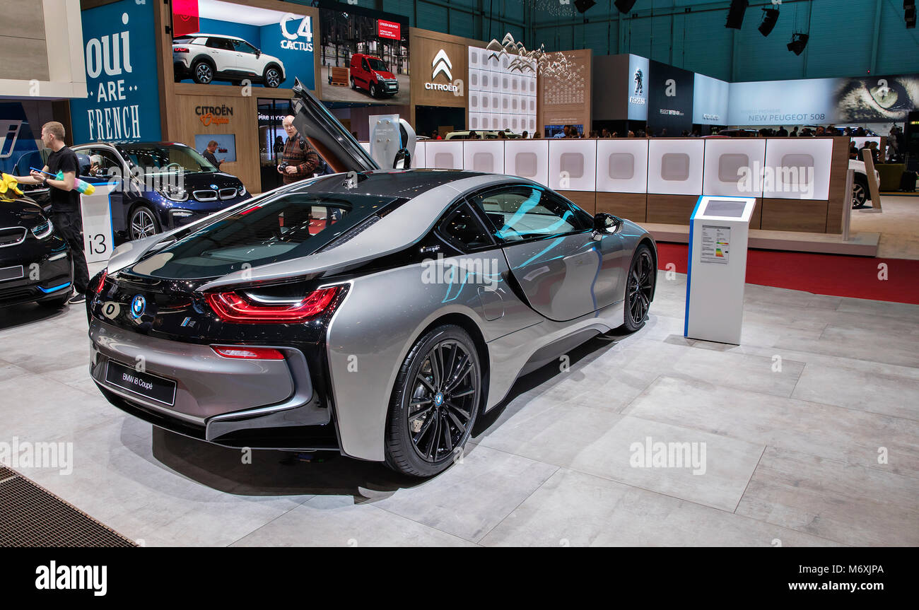 BMW i8 Coupe Stock Photo - Alamy