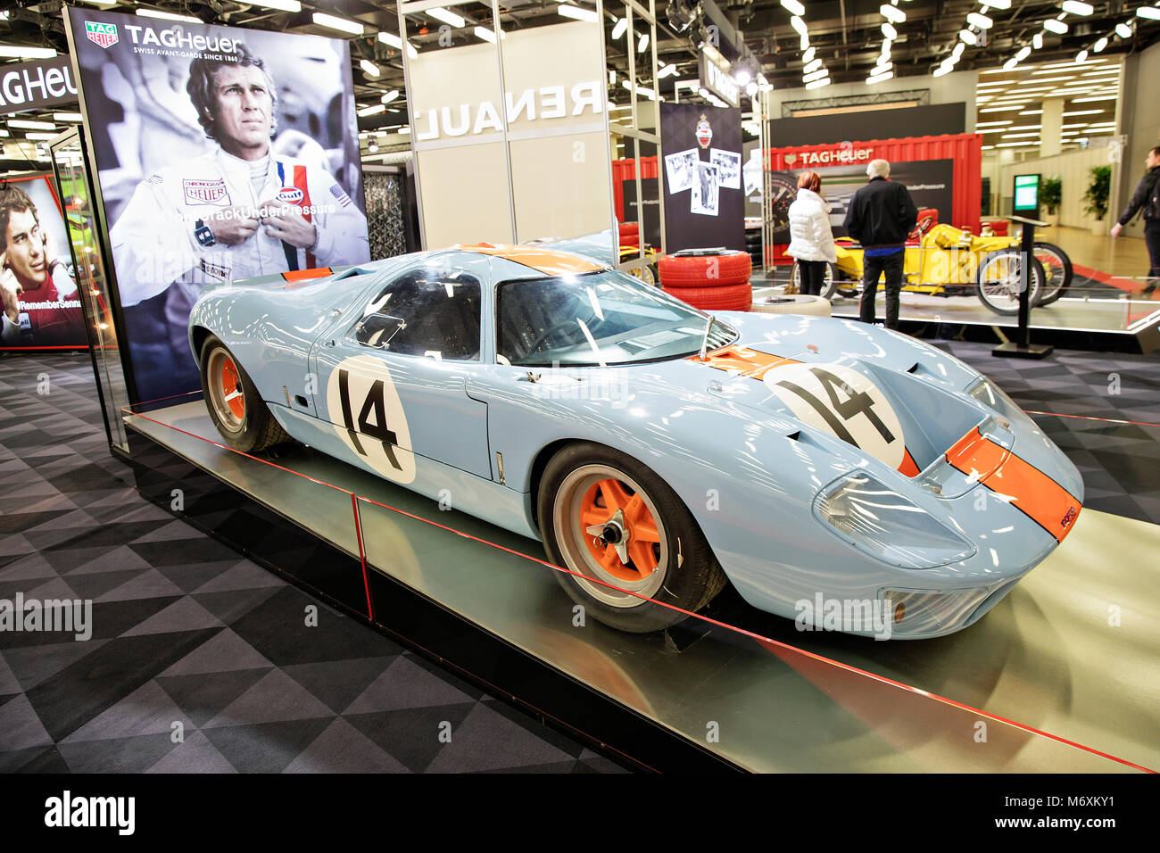 Ford GT40Gulf/Mirage Lightweight Racing Car M1 Stock Photo - Alamy
