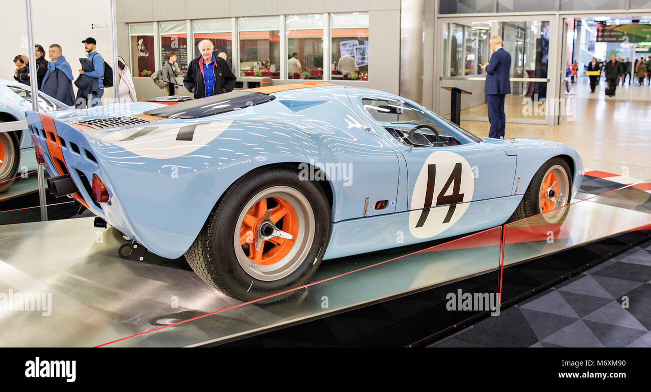 Ford GT40Gulf/Mirage Lightweight Racing Car M1 Stock Photo - Alamy