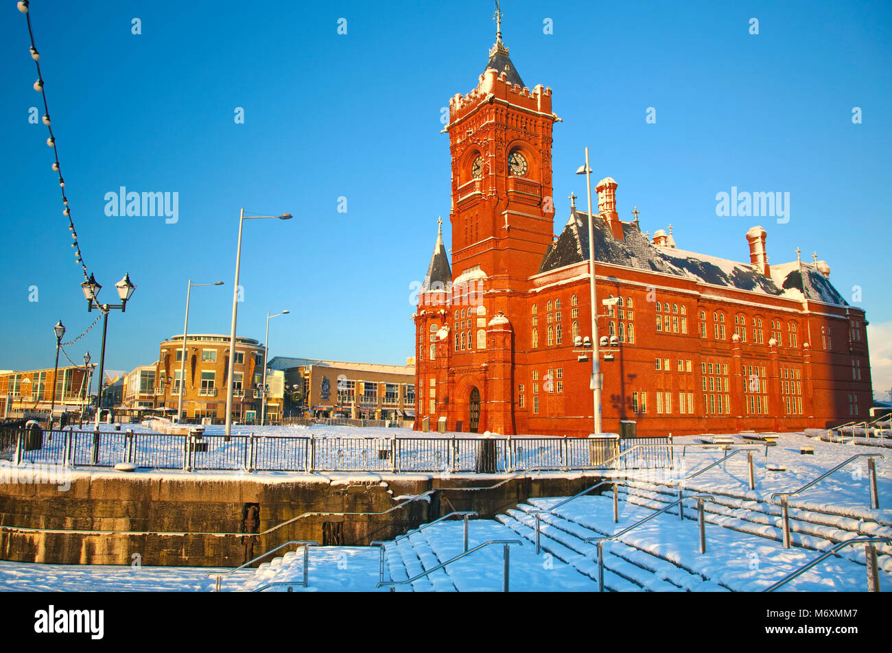 Pier head building hi-res stock photography and images - Alamy