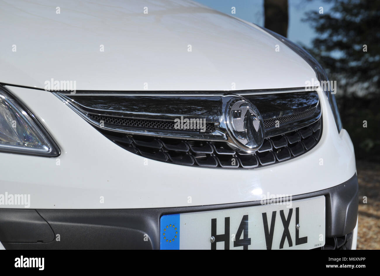 Vauxhall car badge hi-res stock photography and images - Alamy