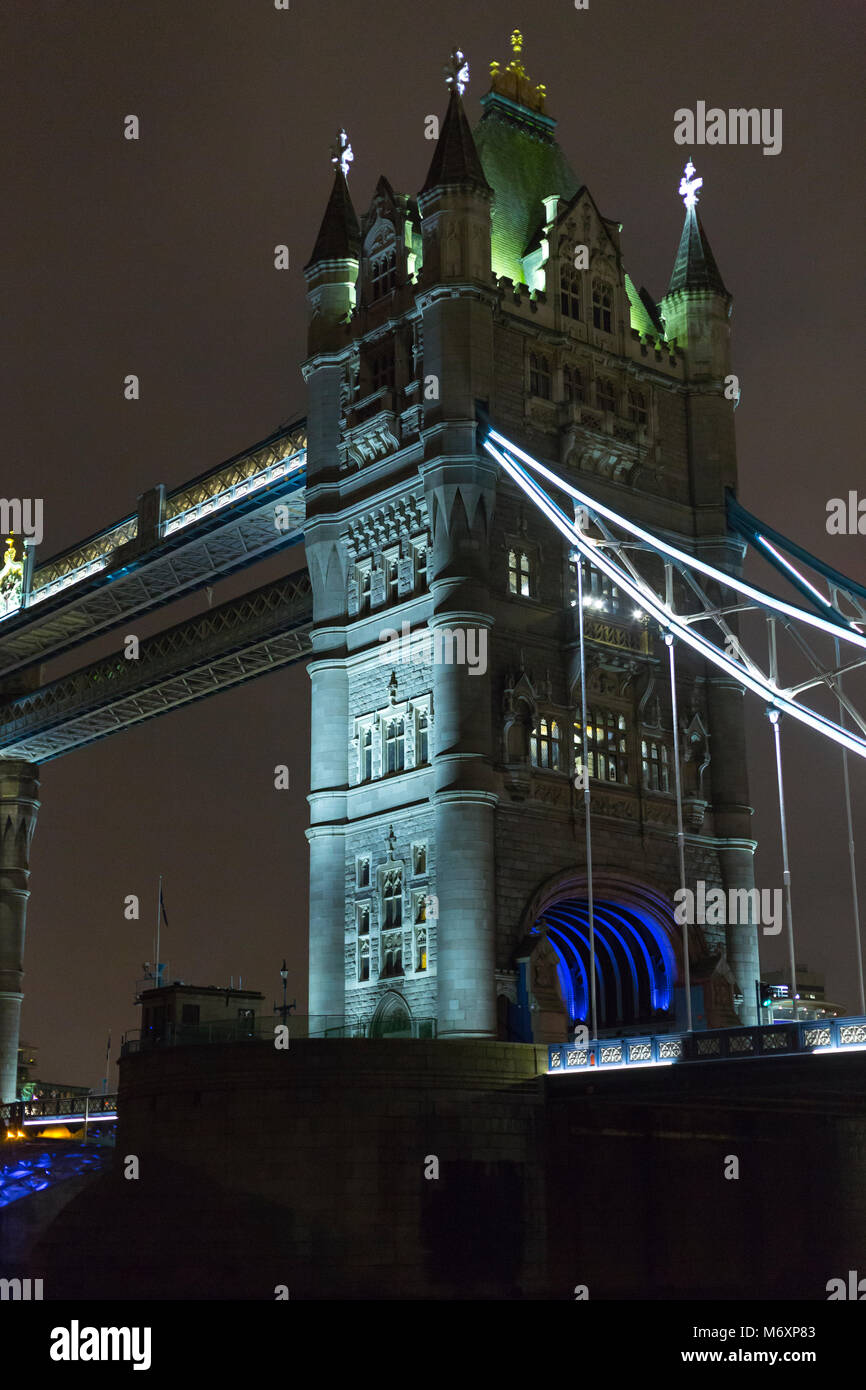 Unique suspension bridge hi-res stock photography and images - Alamy