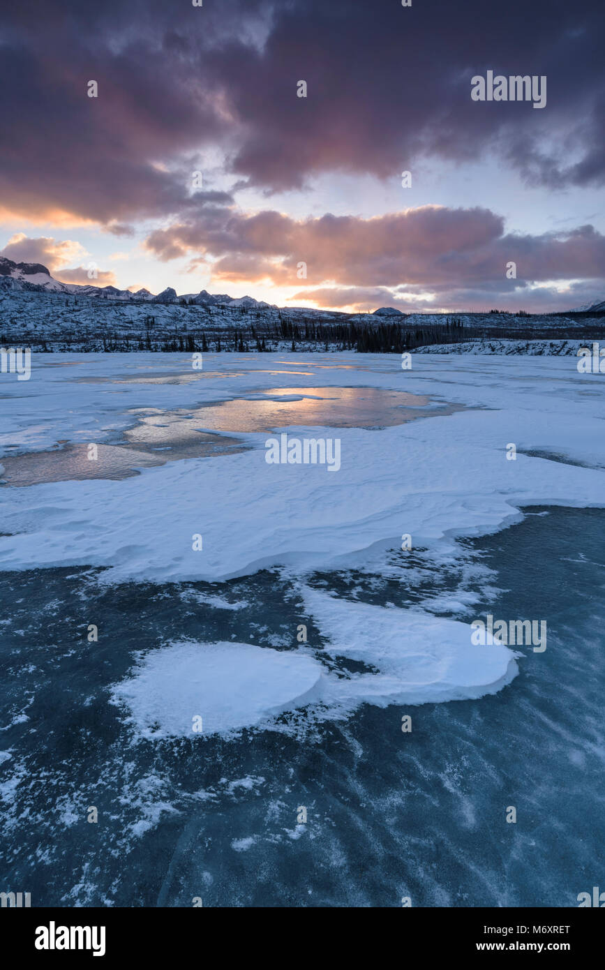 Jasper National Park Frozen Over High Resolution Stock Photography and ...