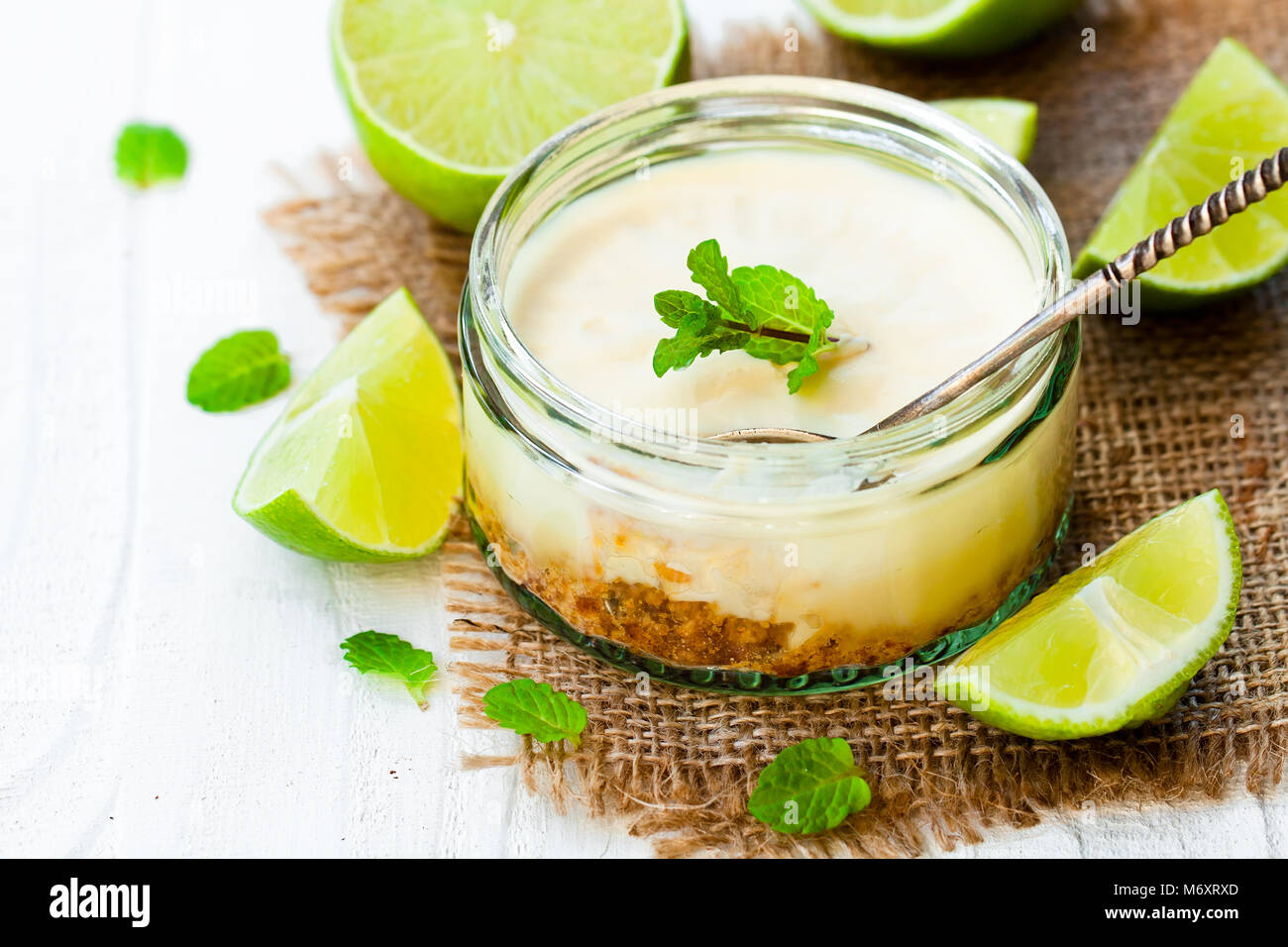 Individual lemon cheesecake glass hi-res stock photography and images ...