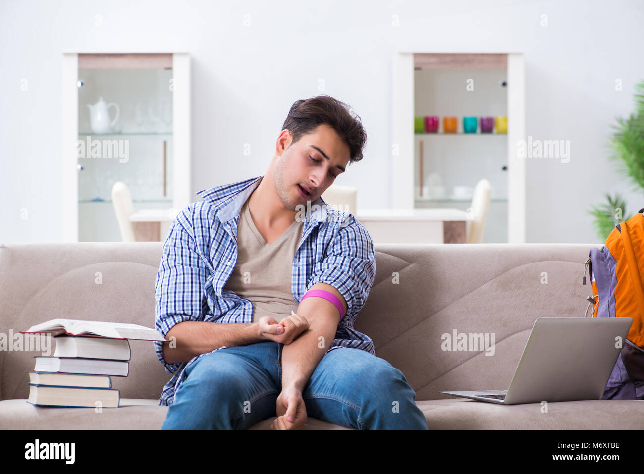 Student drug overdose hi-res stock photography and images - Alamy