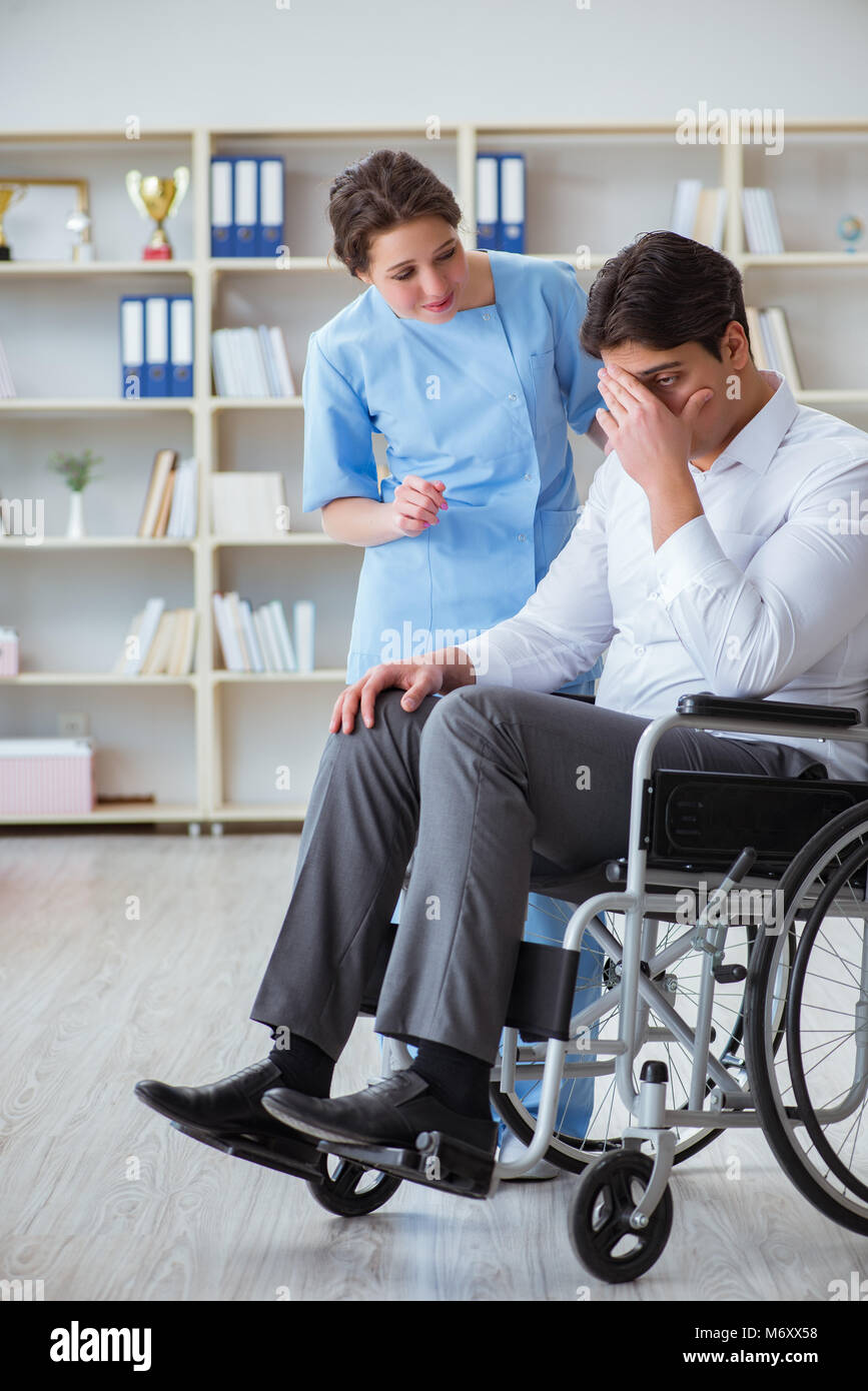 Spinal injury checkup accident hi-res stock photography and images - Alamy