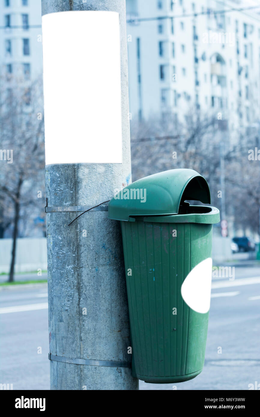 White space on pillar and Recycle bin for advertising Stock Photo - Alamy