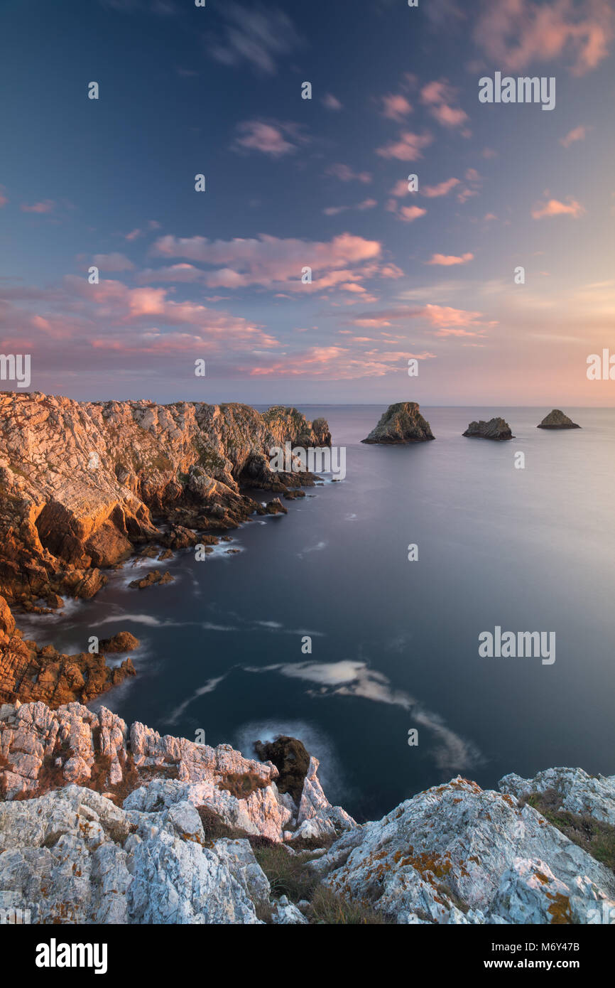 Les tas de pois at pointe de pen hir hi-res stock photography and ...