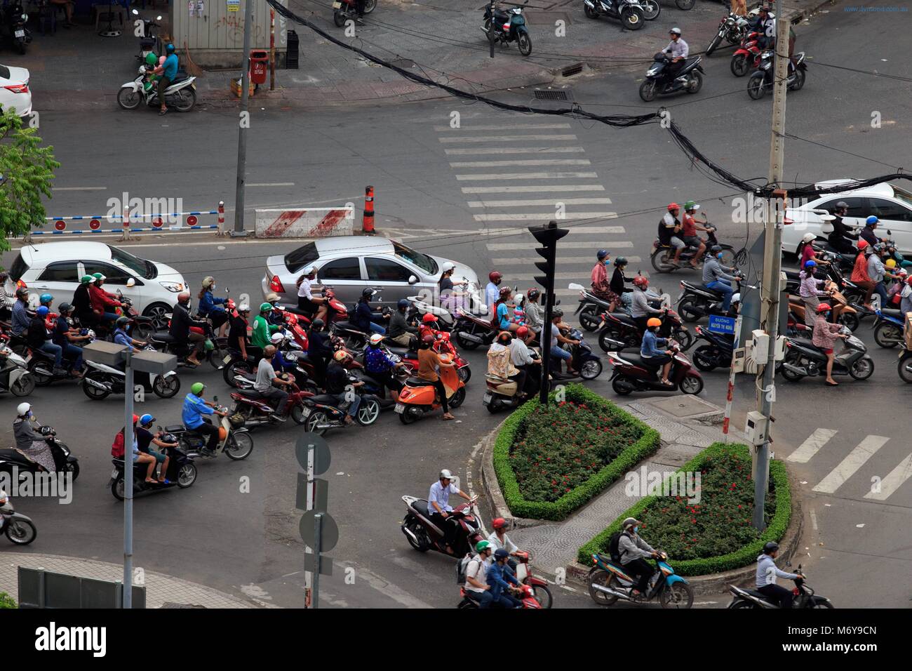 Traffic congestion street life in hi-res stock photography and images ...