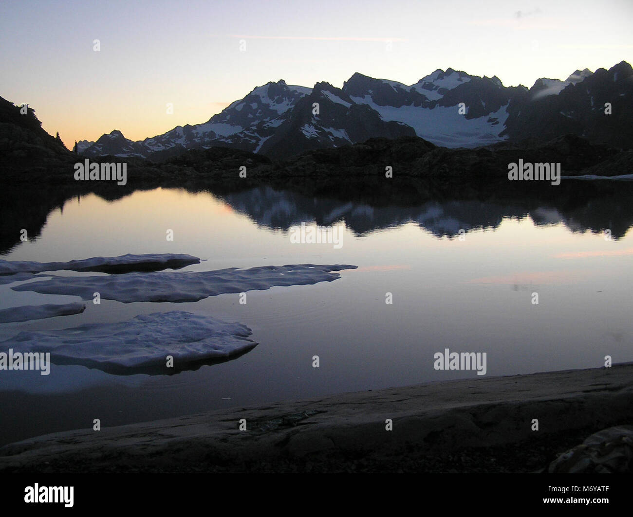 Queets Basin reflection scenic snow WIC Stock Photo - Alamy