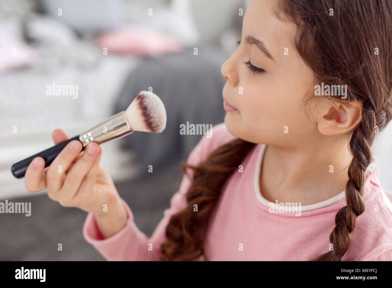 Blowing powder hi-res stock photography and images - Alamy