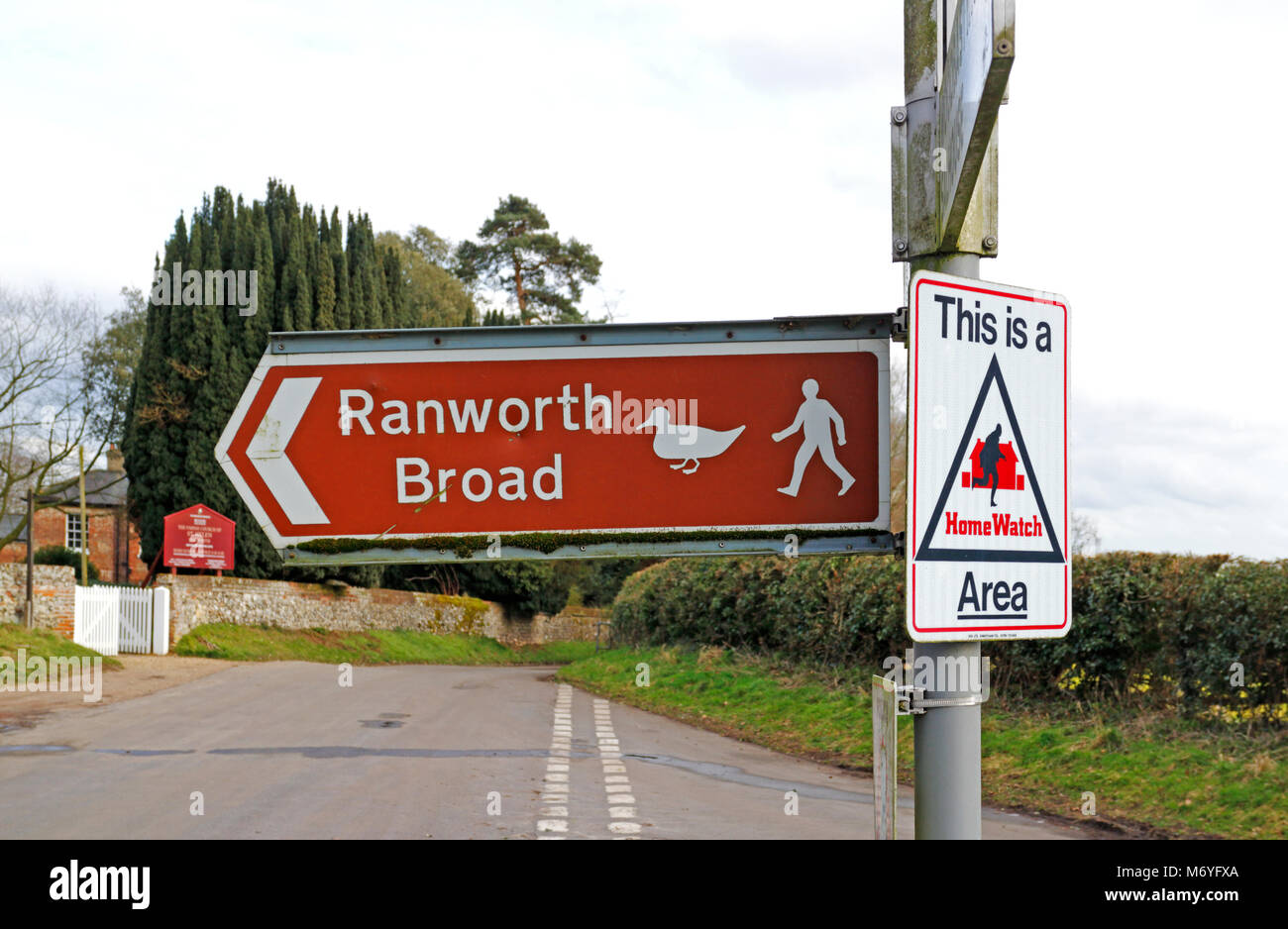 Country Walk Sign High Resolution Stock Photography and Images - Alamy