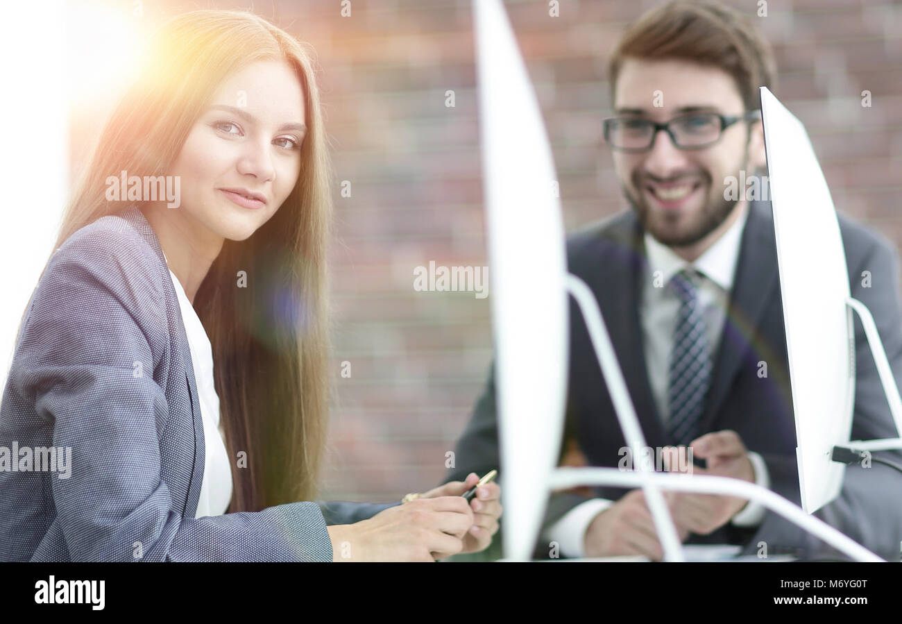 Writing to employees hi-res stock photography and images - Alamy