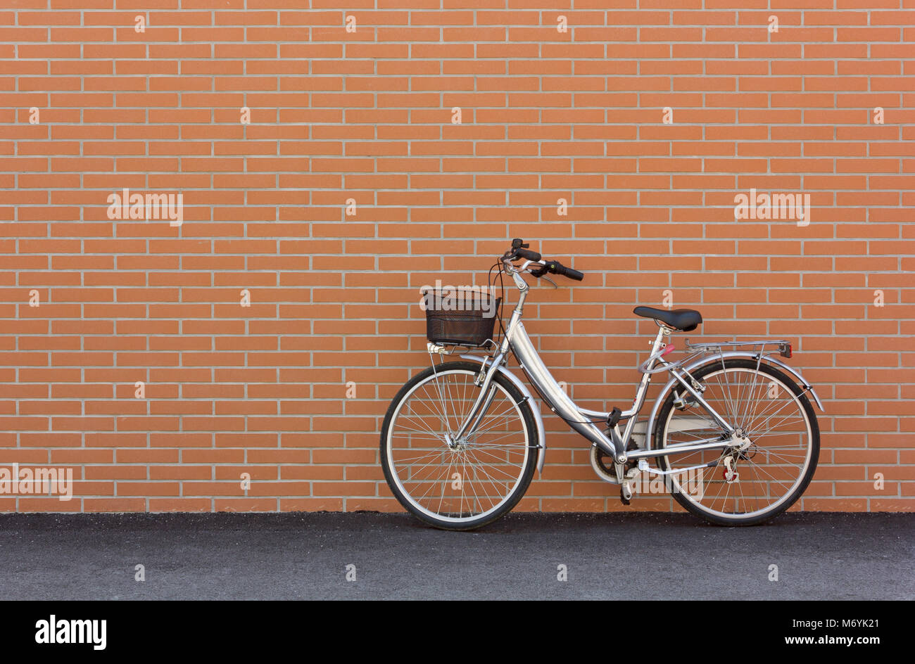 Tire brick hi-res stock photography and images - Alamy