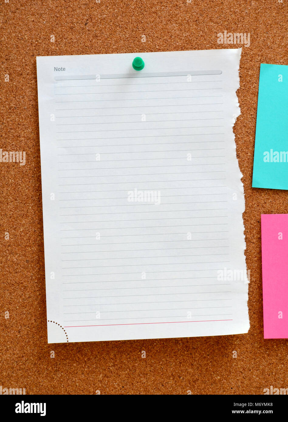 Blank notes pinned into brown corkboard Stock Photo - Alamy