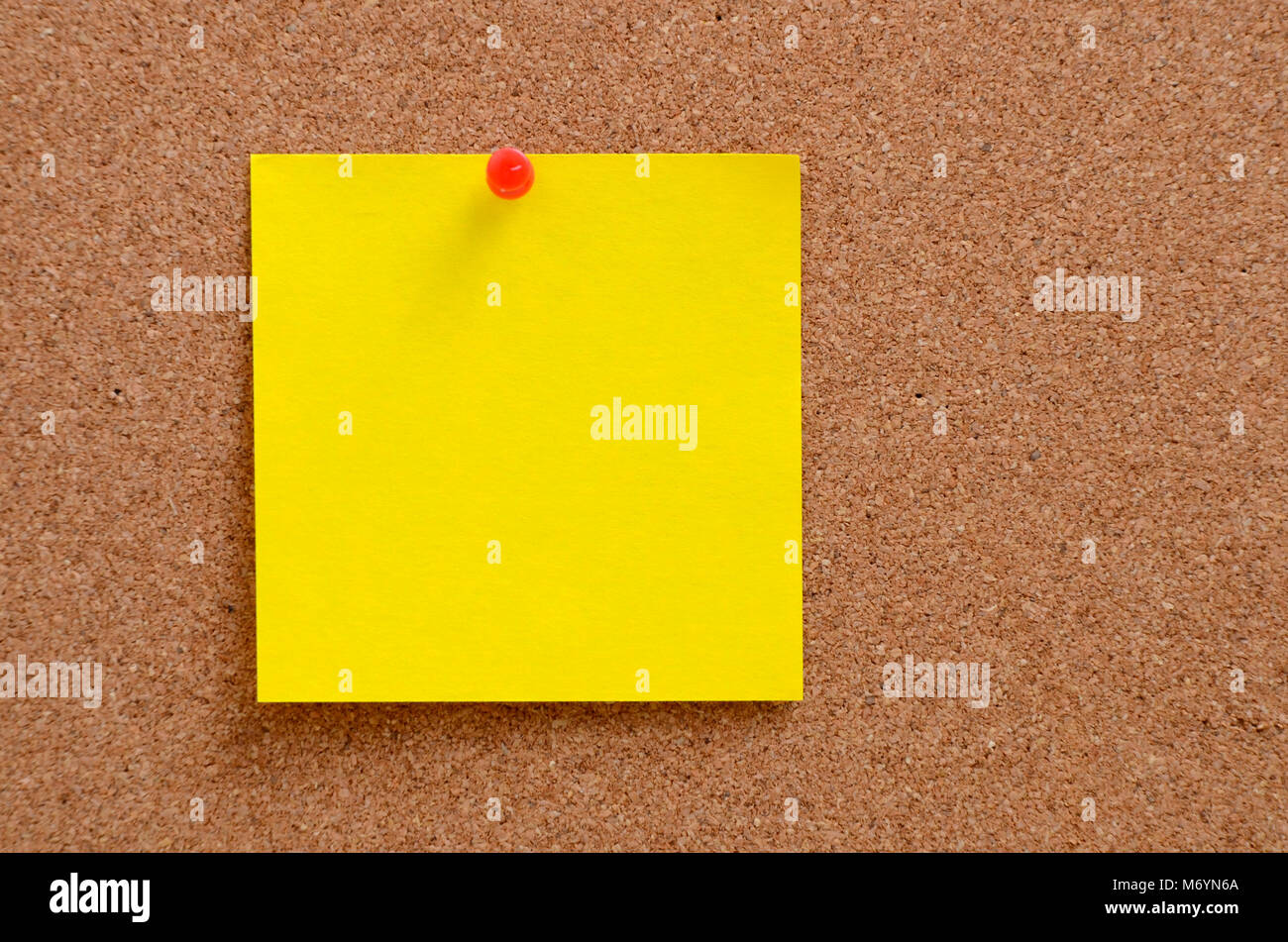Blank notes pinned into brown corkboard Stock Photo - Alamy