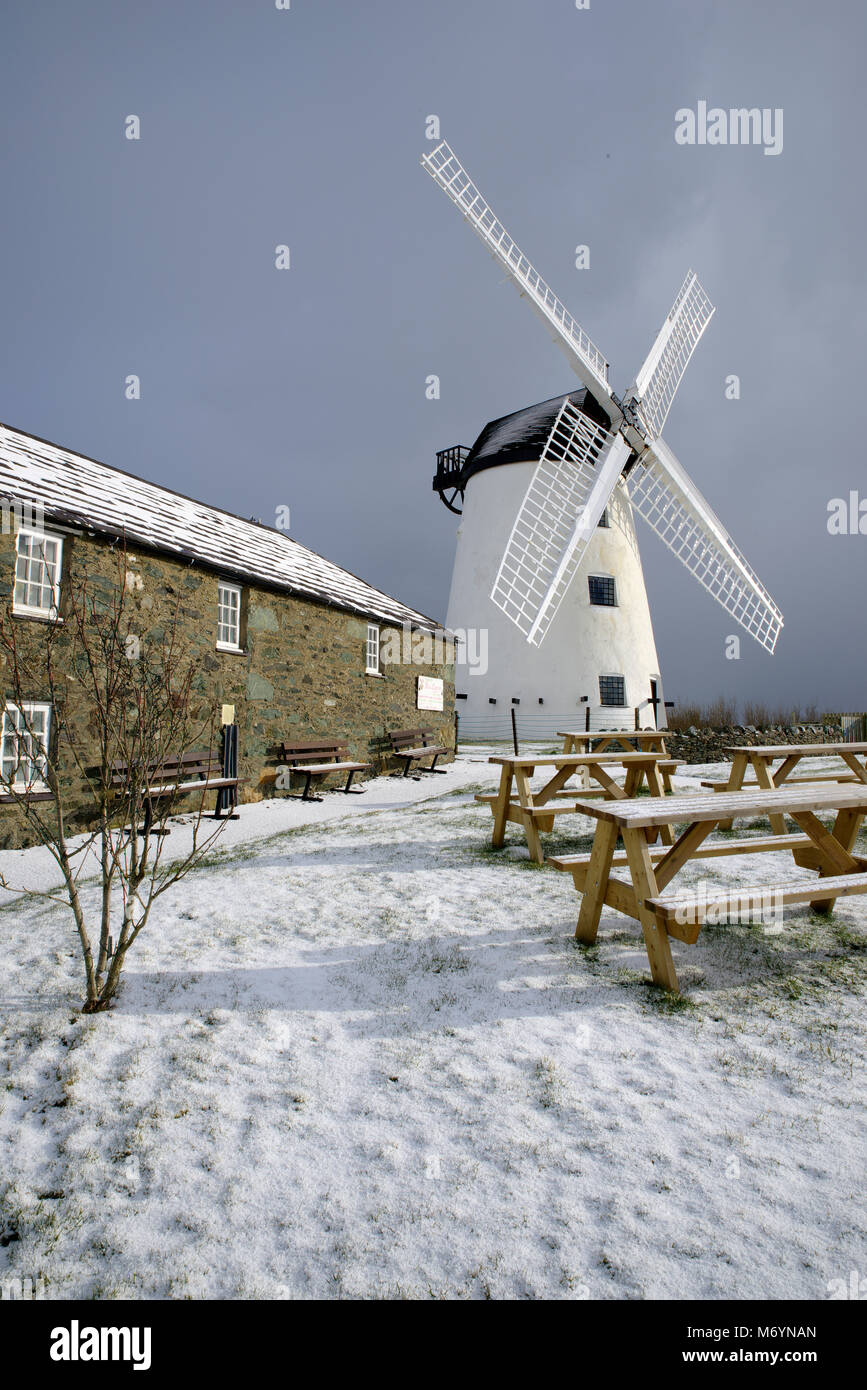 Welsh windmill hi-res stock photography and images - Alamy