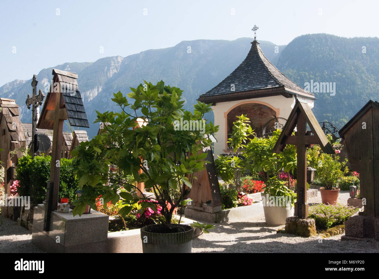 Austria hallstatt graves hi-res stock photography and images - Alamy