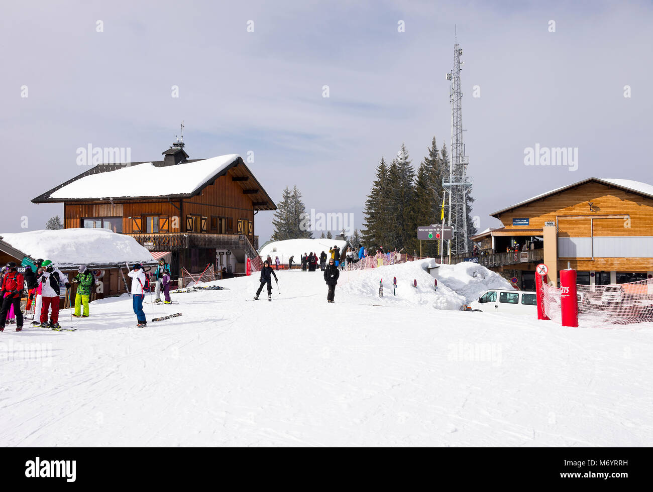 A chalet hi-res stock photography and images - Alamy